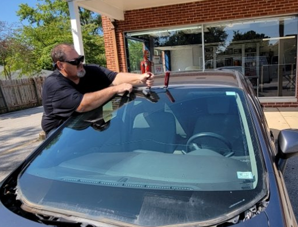 Expert Autoglass Replacement / Repair | GWP Glass Works